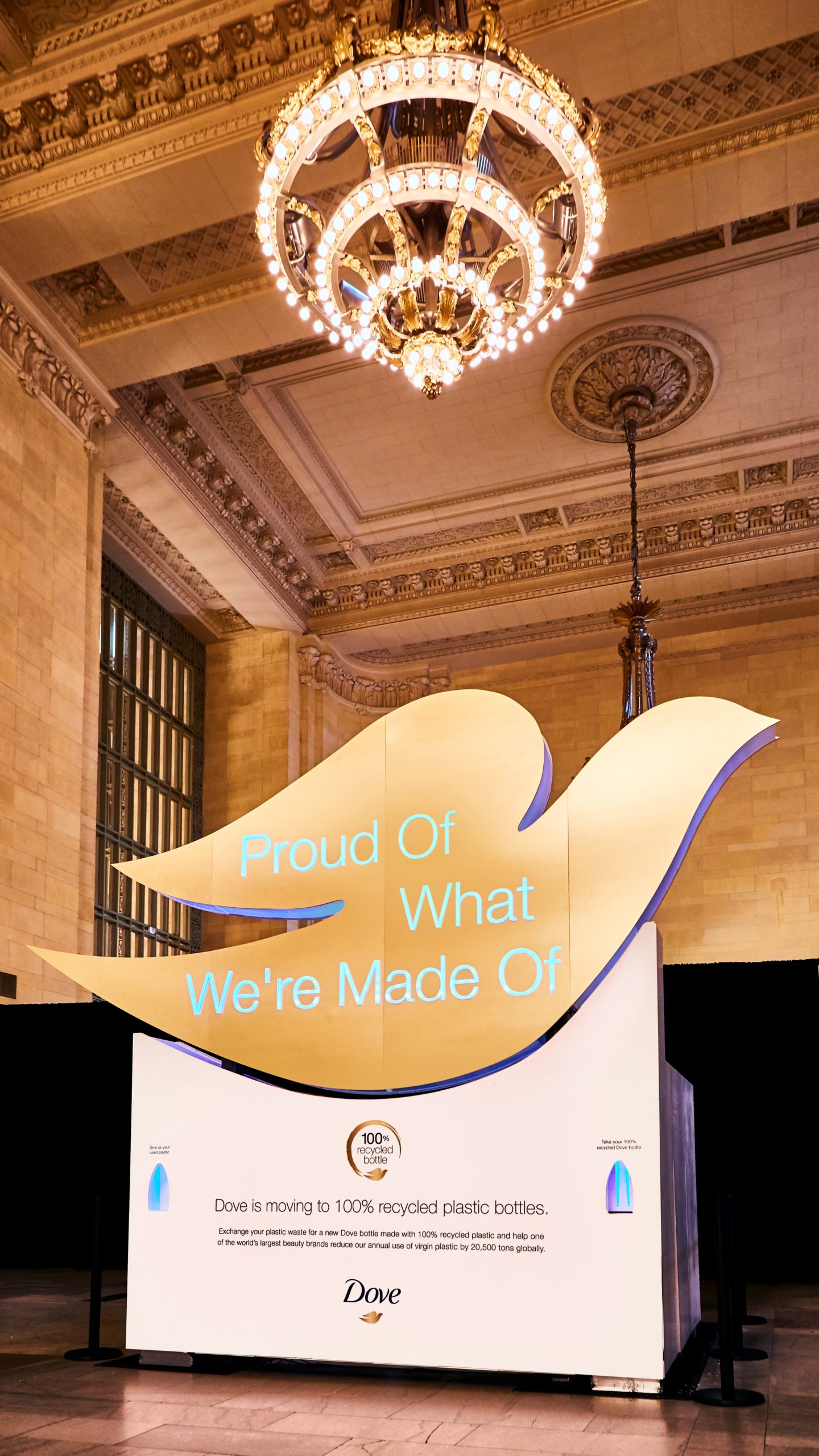 Dove Installs Plastic Vending Machine To Highlight Packaging Change ...